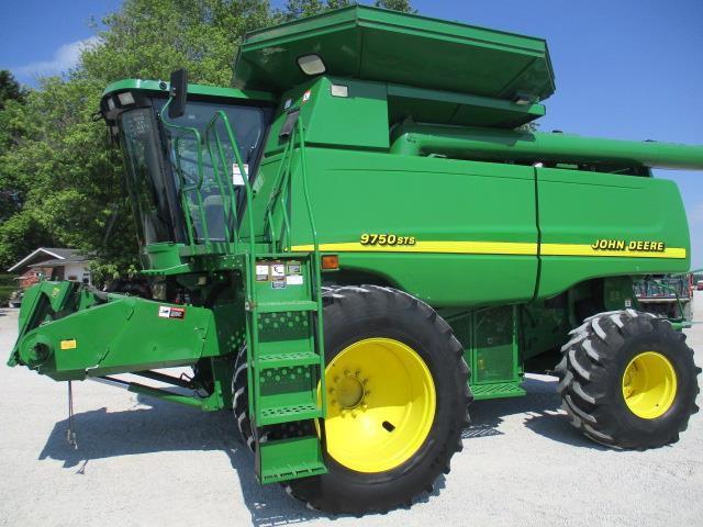 John Deere 9750 STS Combine Harvester Specs