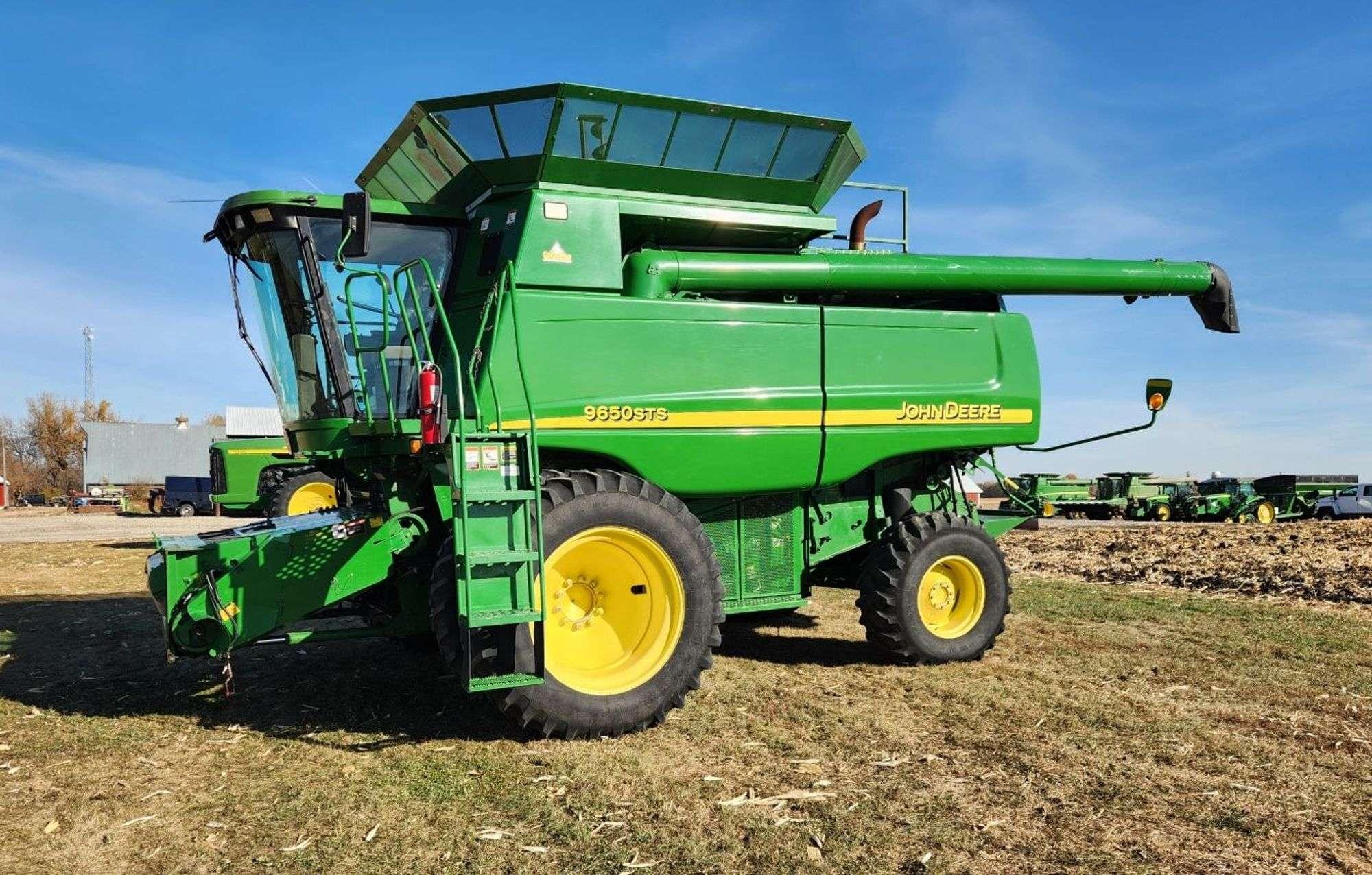 John Deere 9650 STS Combine Harvester Specs