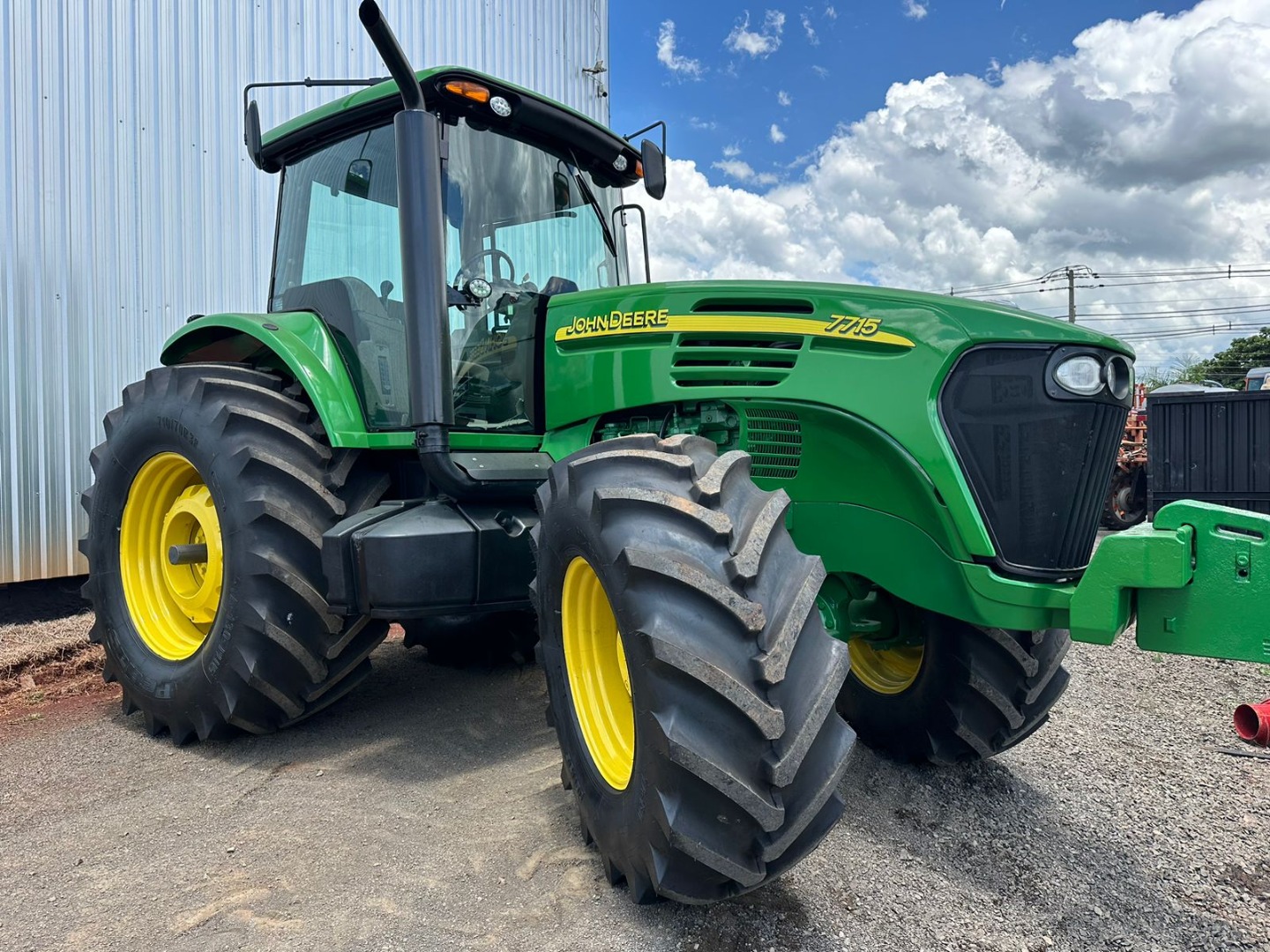 John Deere 7715 Tractor | AllMachines
