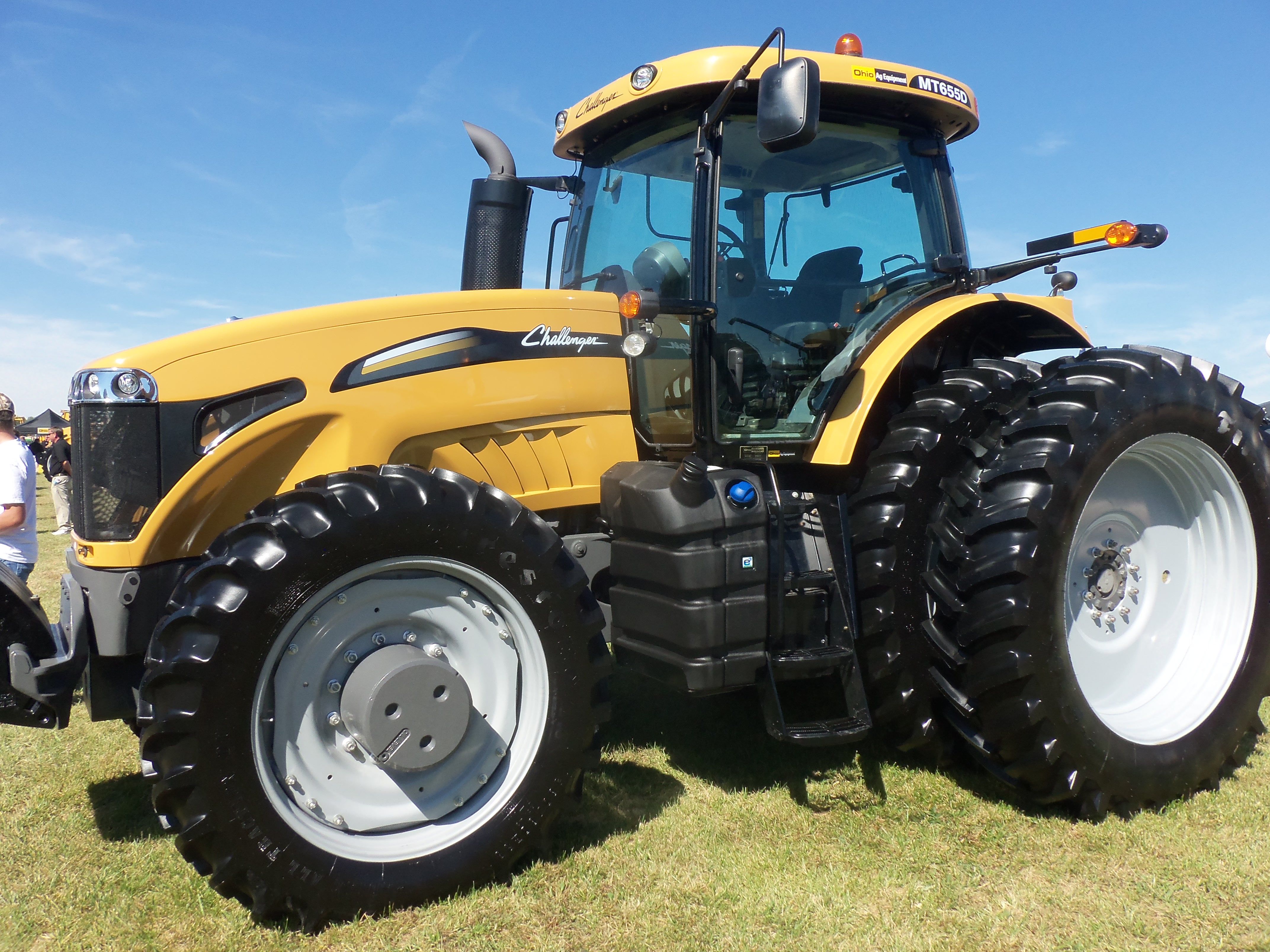 Challenger MT655D: Attachments, Specs, Price | AllMachines