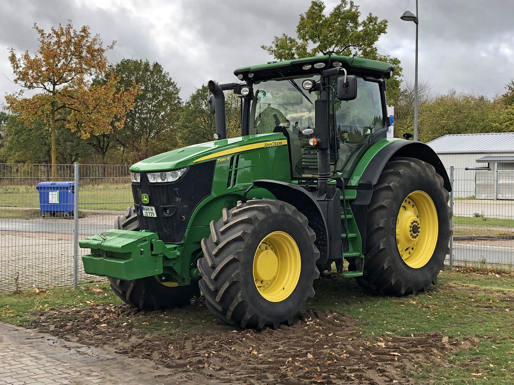 John Deere 7290R Tractor | AllMachines