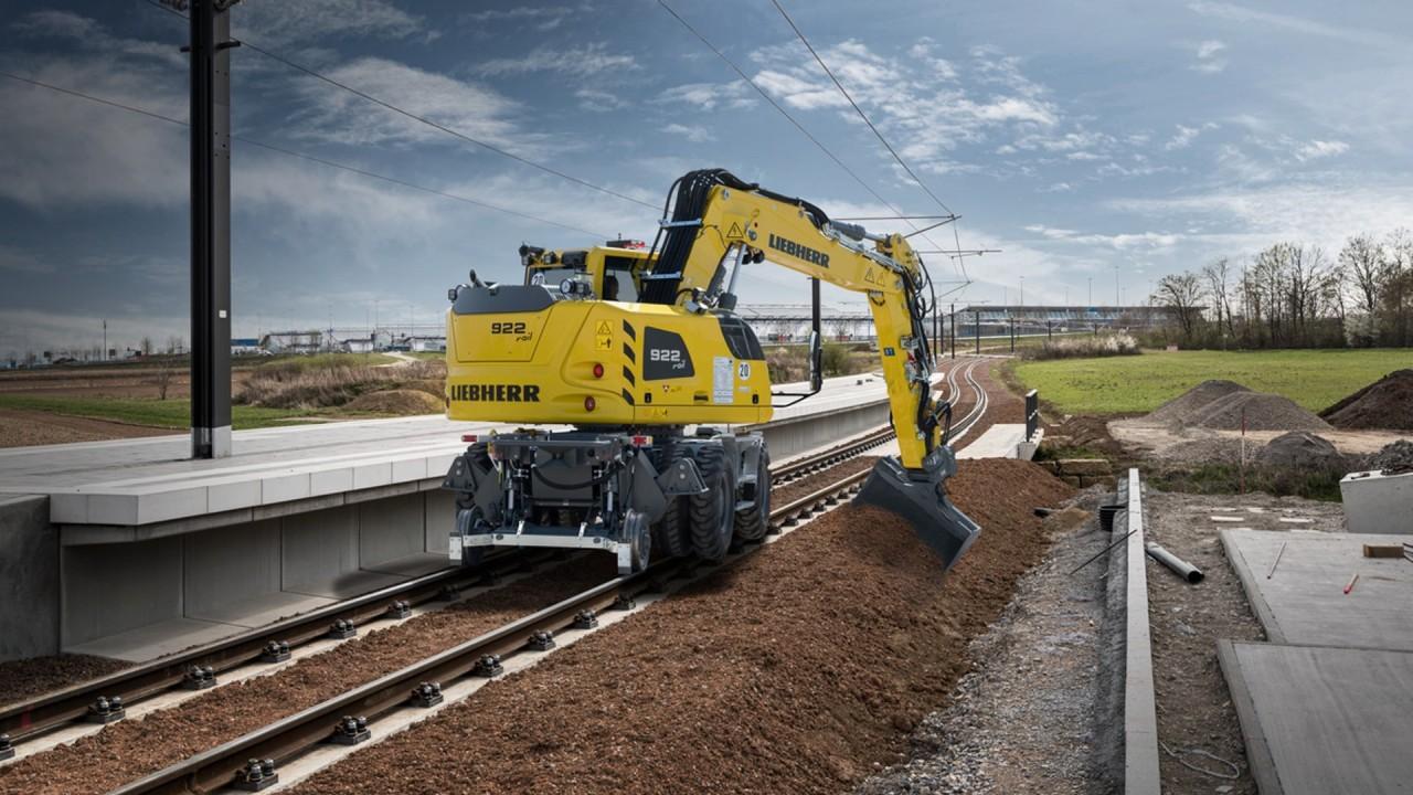 Liebherr A 922 Rail Litronic Excavator | AllMachines