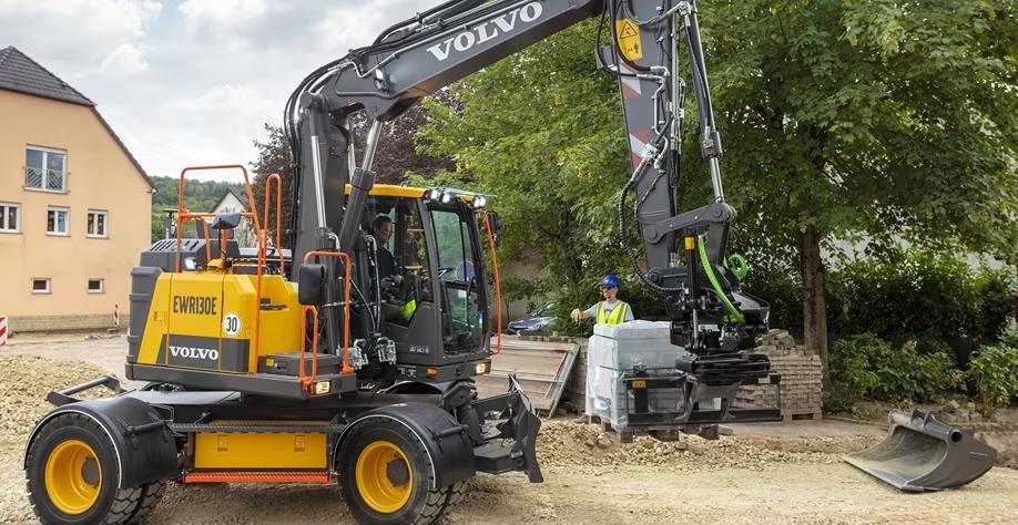 Volvo EWR130E Excavator | AllMachines