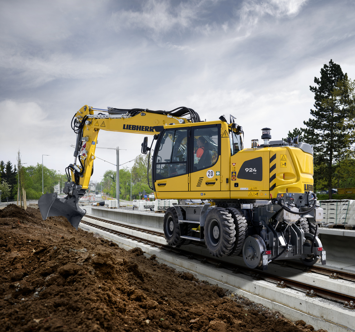 Liebherr A 924 Rail Litronic Excavator | AllMachines