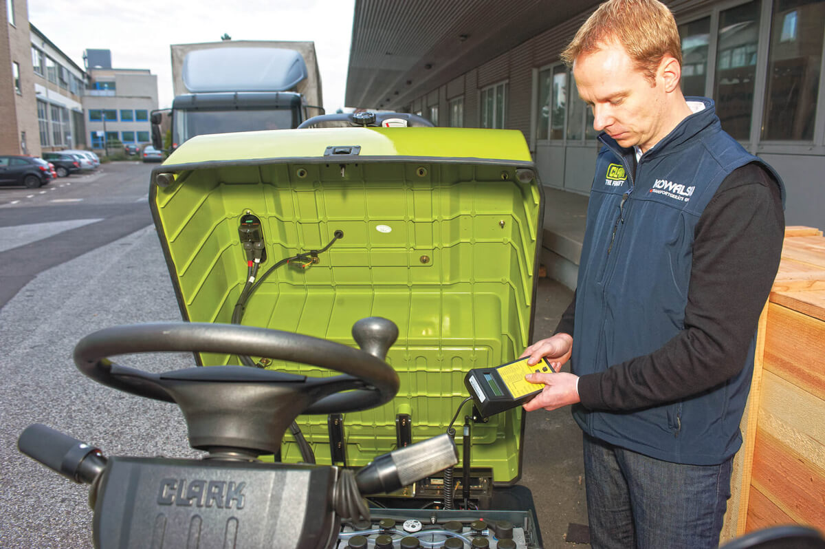 Clark CTX 70 Tow Tractor: Specs, Dimensions, Manuals