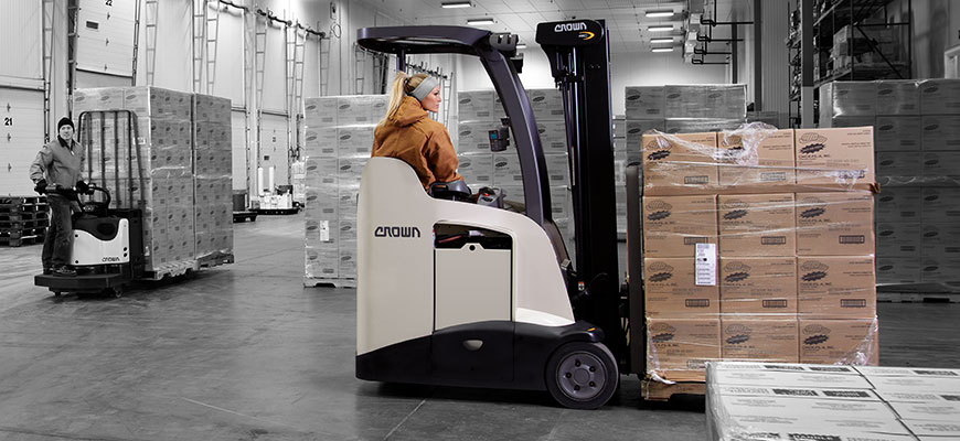 Crown RC 5715-30 Forklift: Specs, Dimensions, Manuals