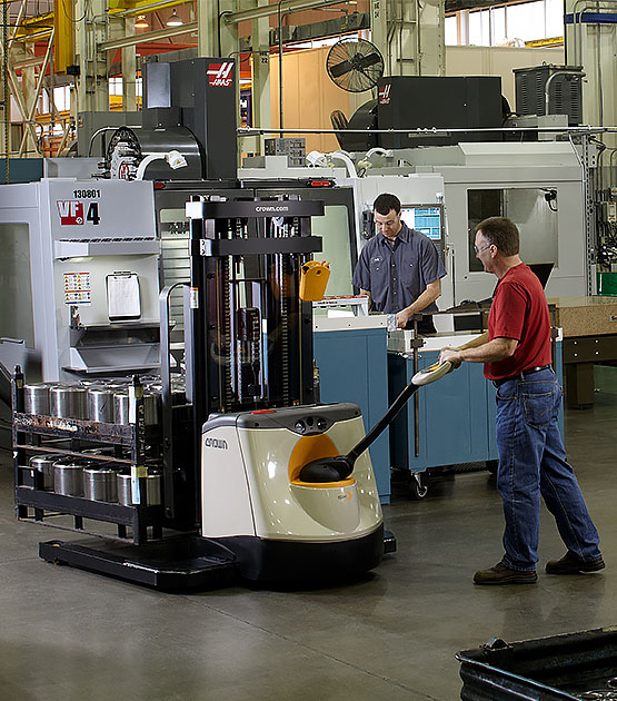 Crown SHC 5540-30 Pallet Stacker: Specs Manuals