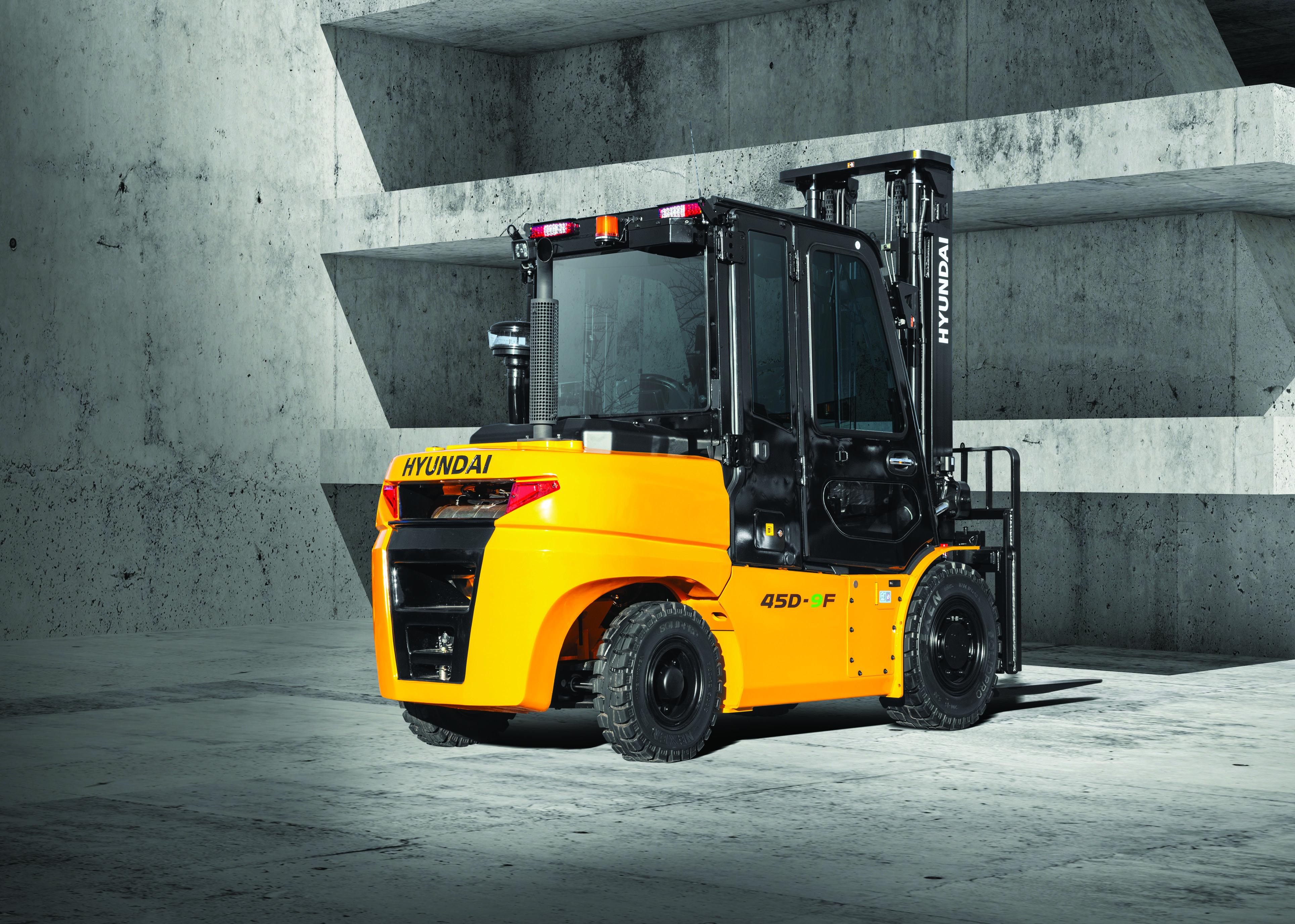 Hyundai 50DA-9F Forklift: Specs, Dimensions, Manuals