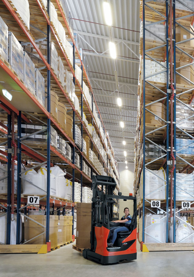 Linde R20 Reach Truck: Specs, Dimensions, Manuals