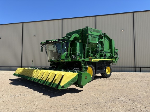 John Deere CS770 Specialty Crop Harvester Specs and Price