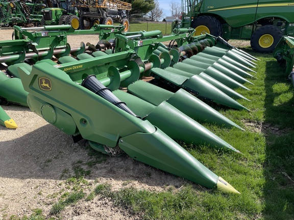 John Deere CF8 Combine Header Specs