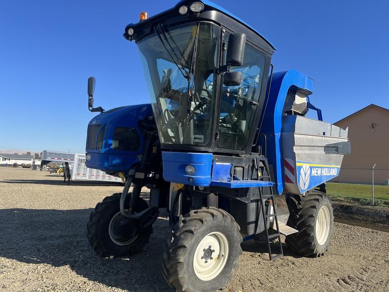 New Holland Braud 9090X Olive 2 Hoppers