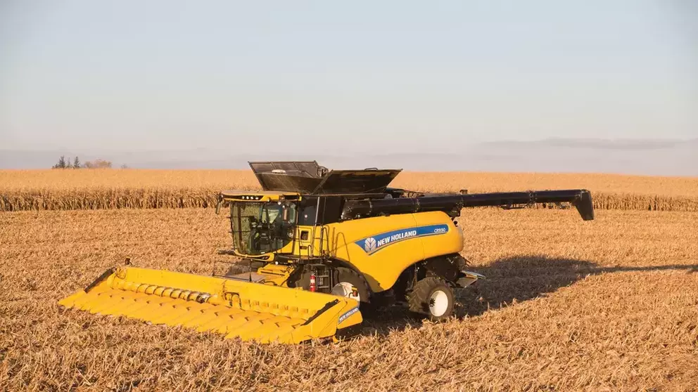 New Holland 980CR Rigid Corn Header - 16 rows