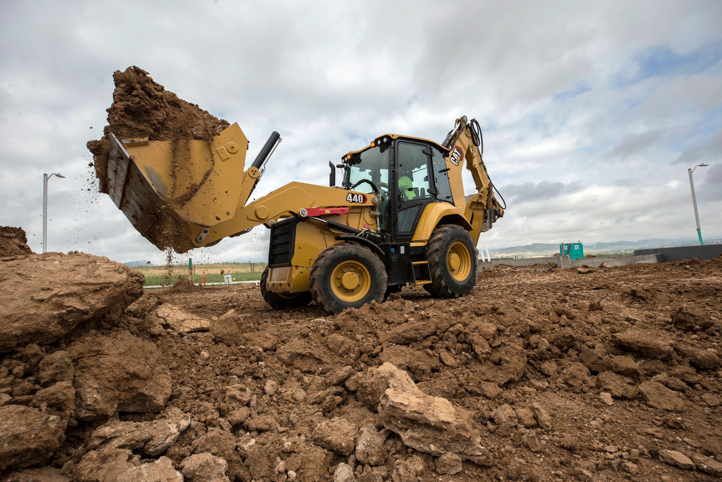 CAT 440 Loader: Specs, Prices and Dealers | AllMachines