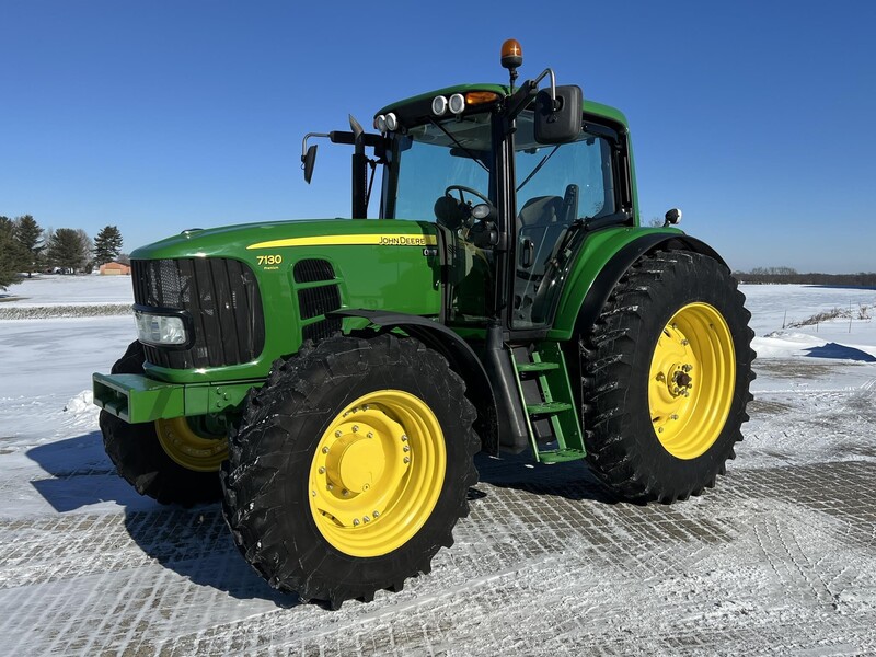John Deere 7130 Premium: Attachments, Specs, Price
