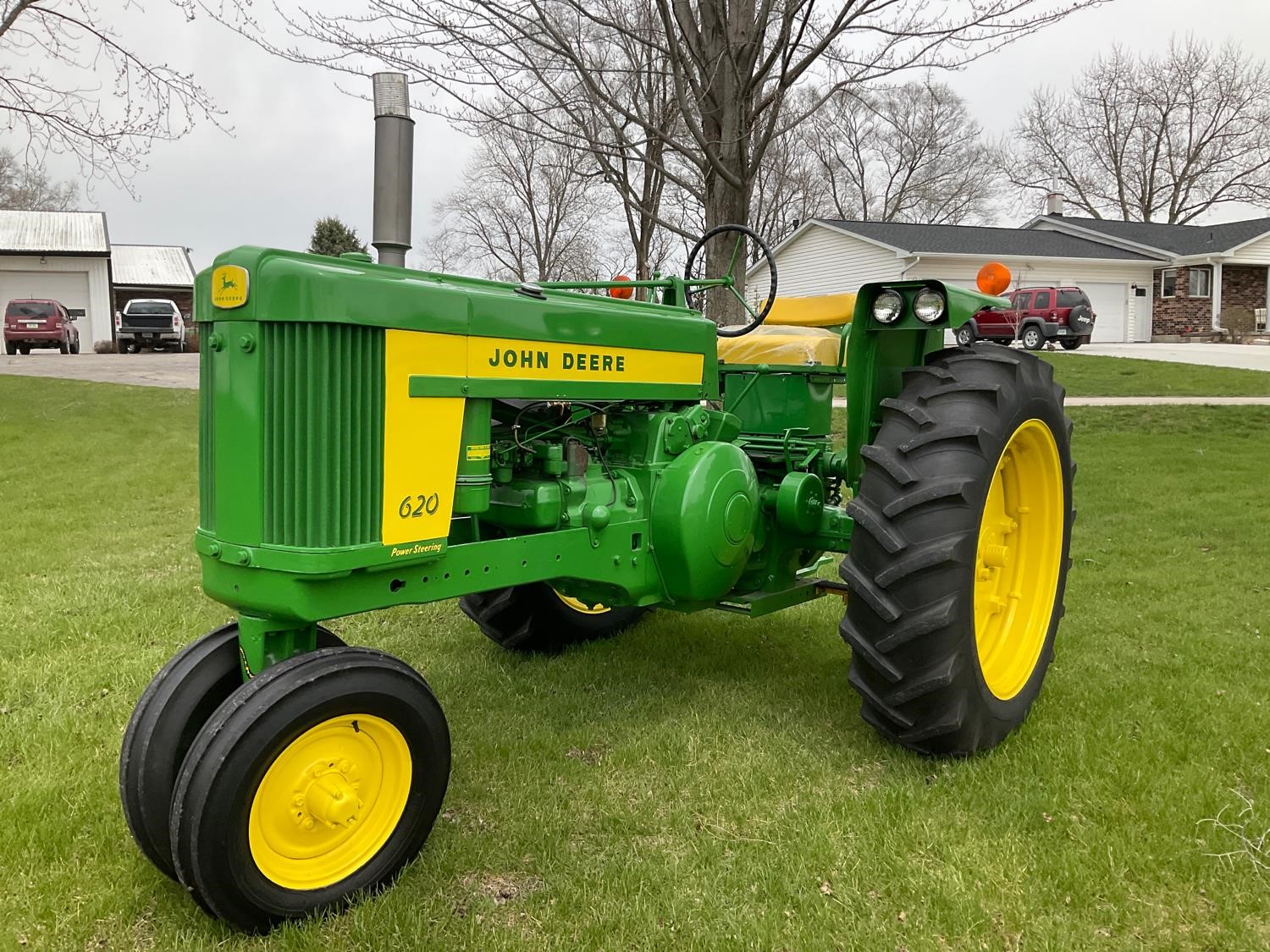 John Deere 620 Tractor | AllMachines