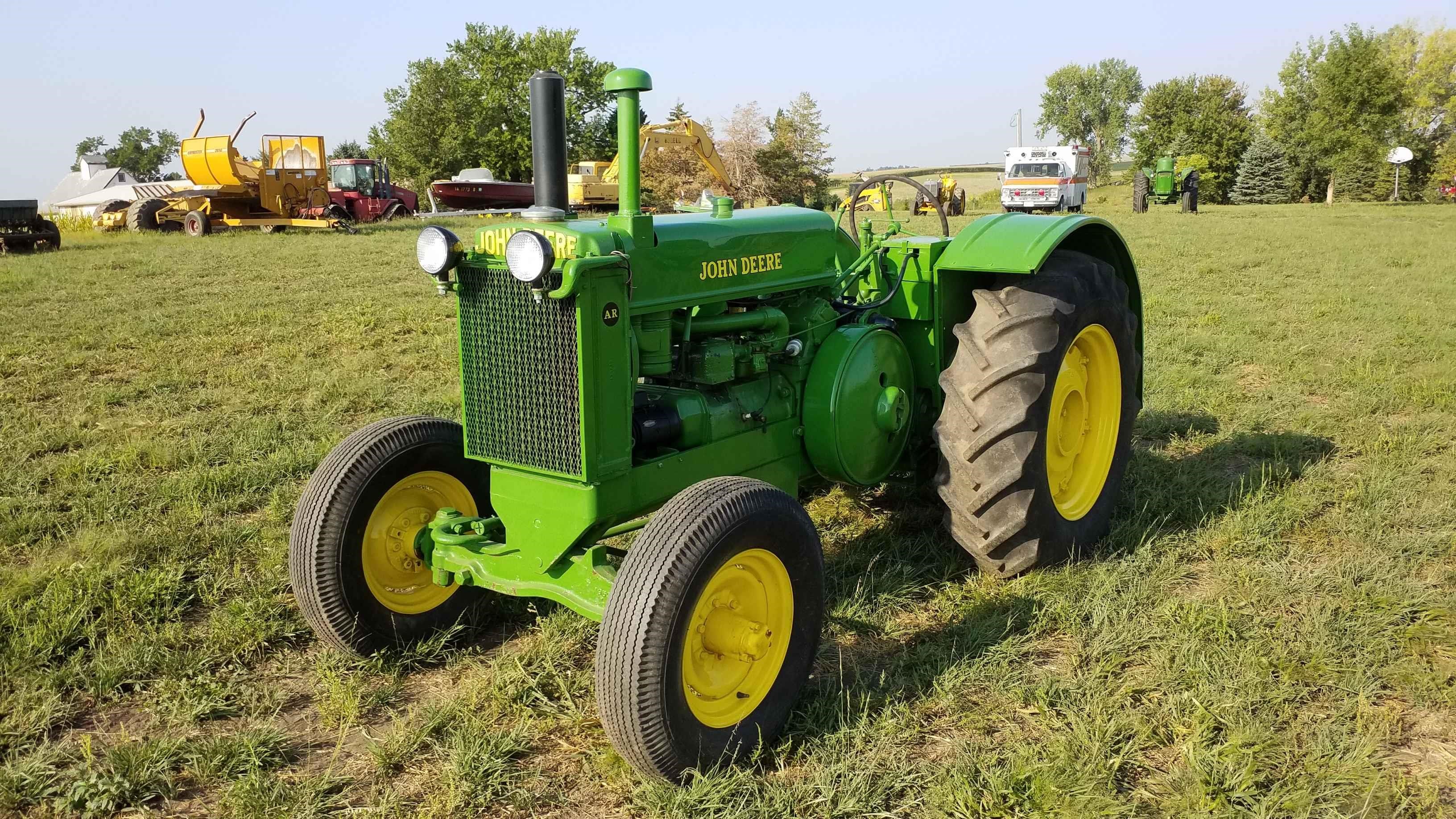 John Deere AR Unstyled Tractor | AllMachines