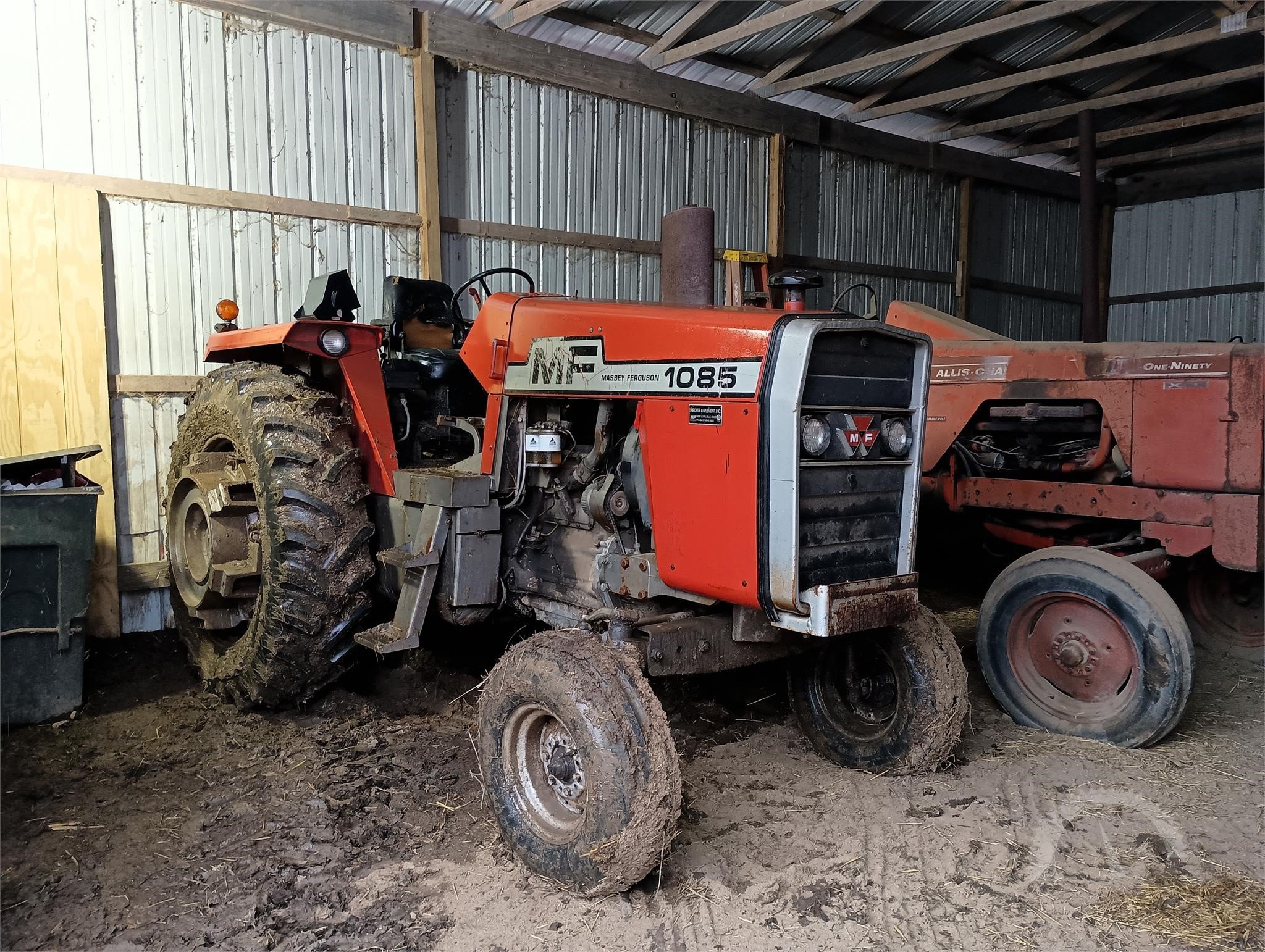 Massey Ferguson 1085: Attachments, Specs, Price
