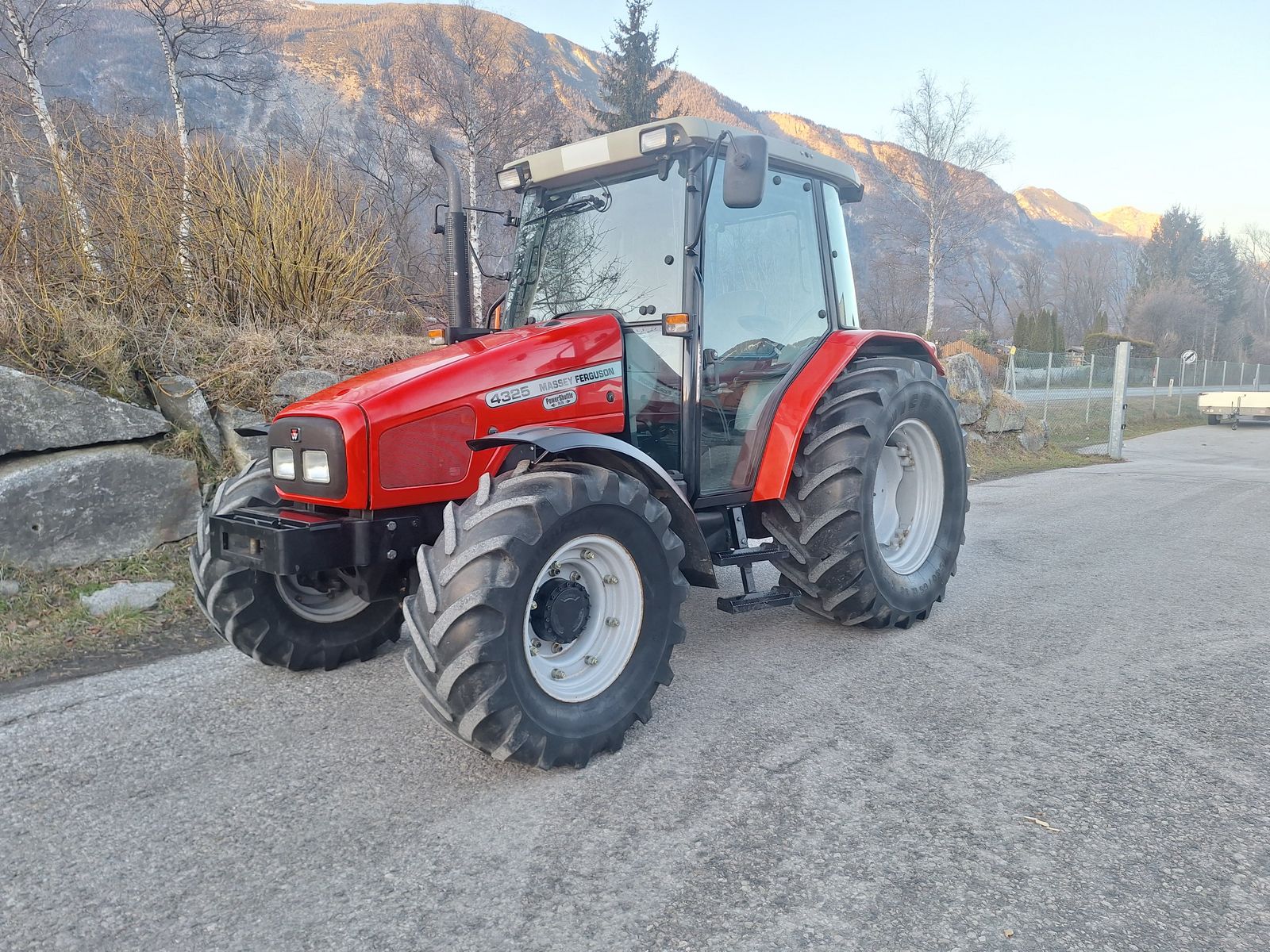 Massey Ferguson 4325: Attachments, Specs, Price