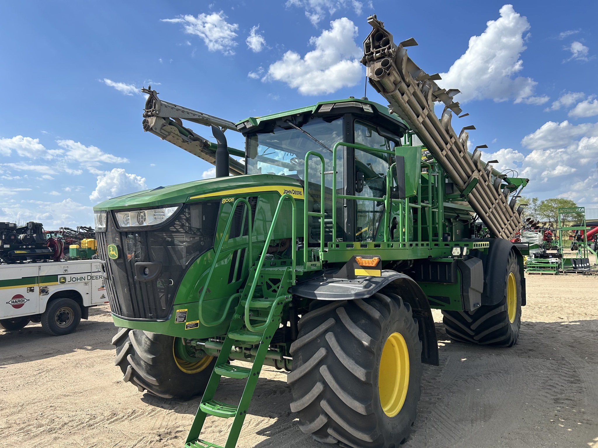 John Deere 800R Sprayer | AllMachines