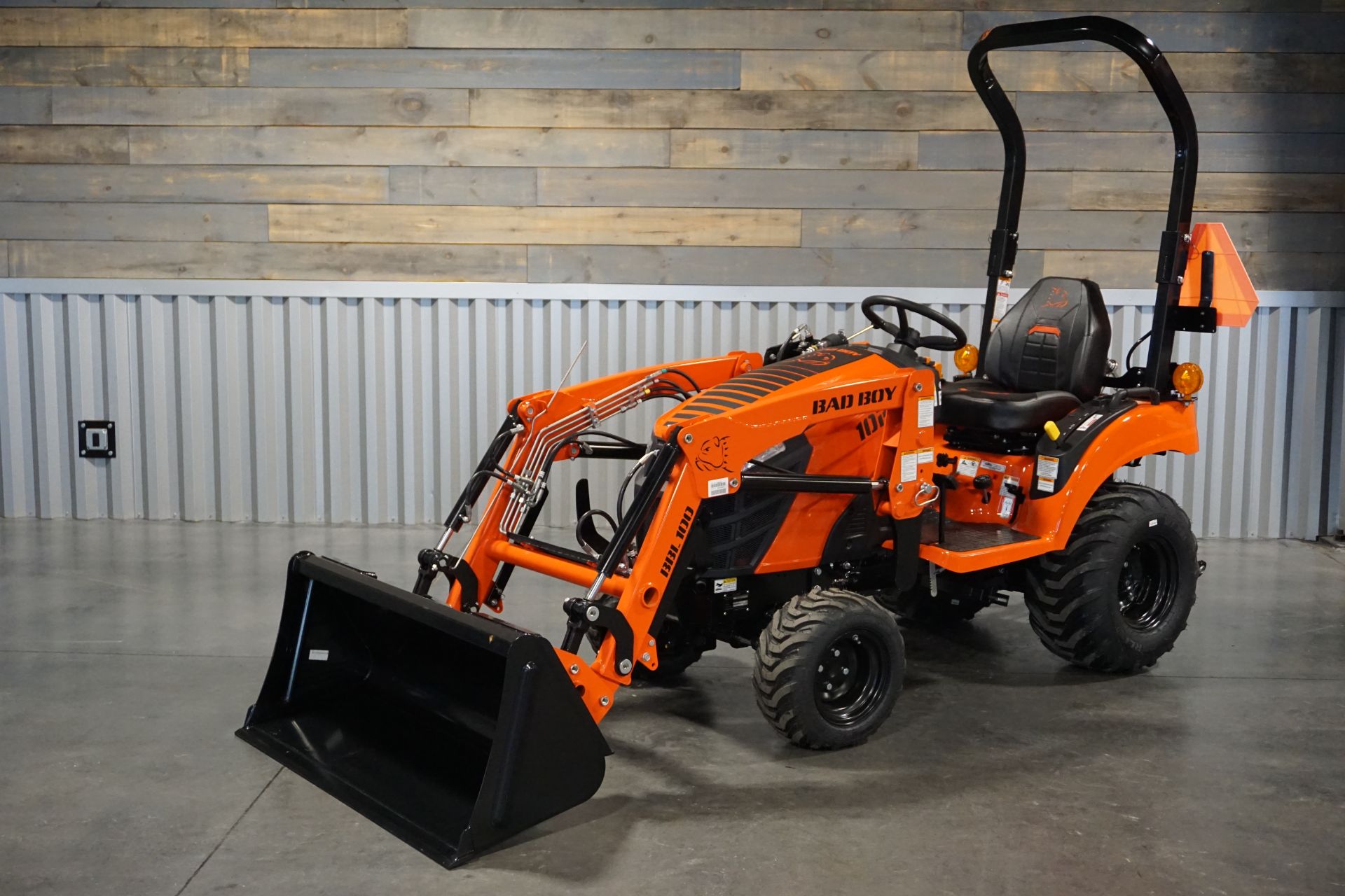 Bad Boy 1022 Sub-Compact Tractor: Attachments, Specs