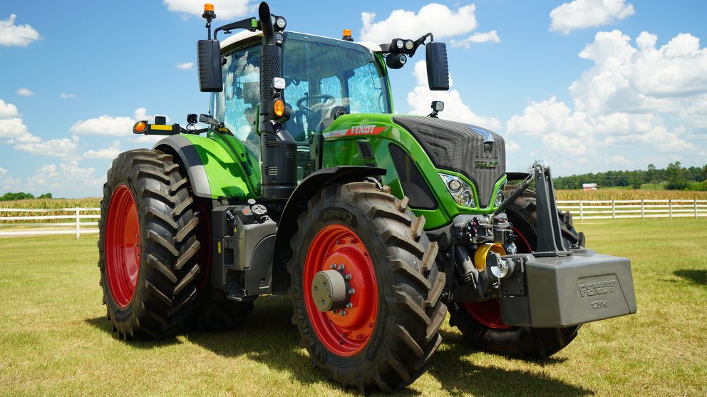 Fendt 724 Vario Gen7: Attachments, Specs, Price