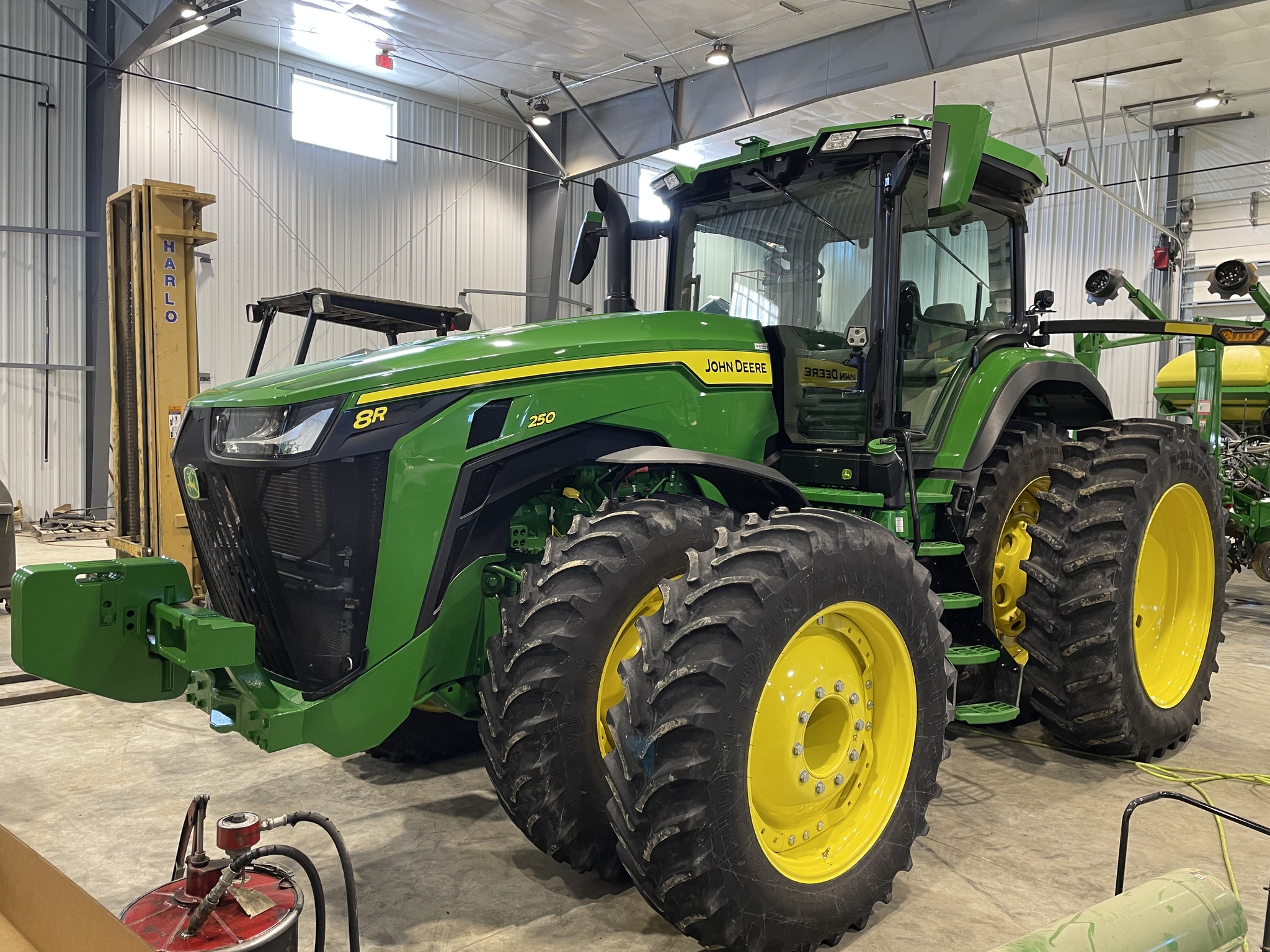 John Deere 8R 250 Tractor | AllMachines