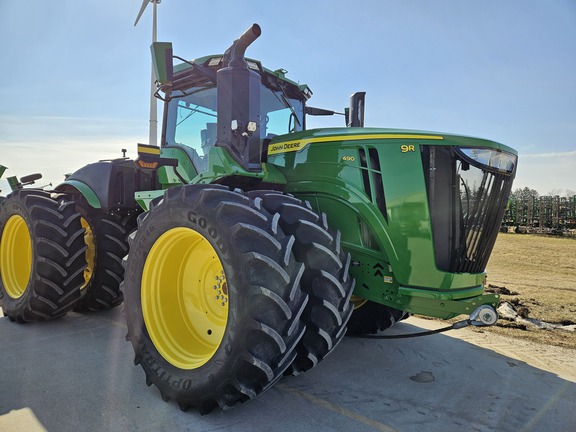 John Deere 9R 490 Tractor | AllMachines