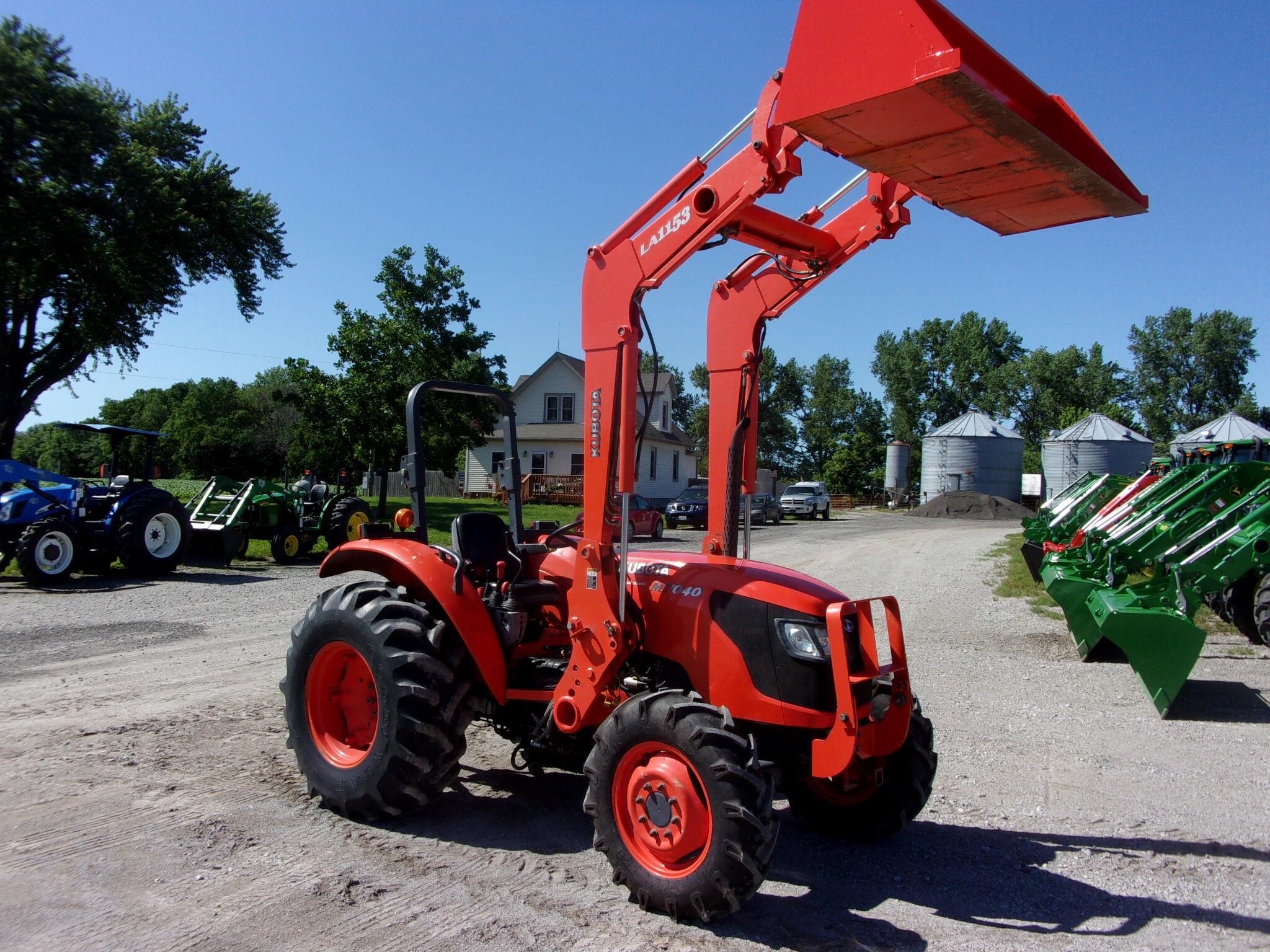Kubota M7040: Attachments, Specs, Price | AllMachines