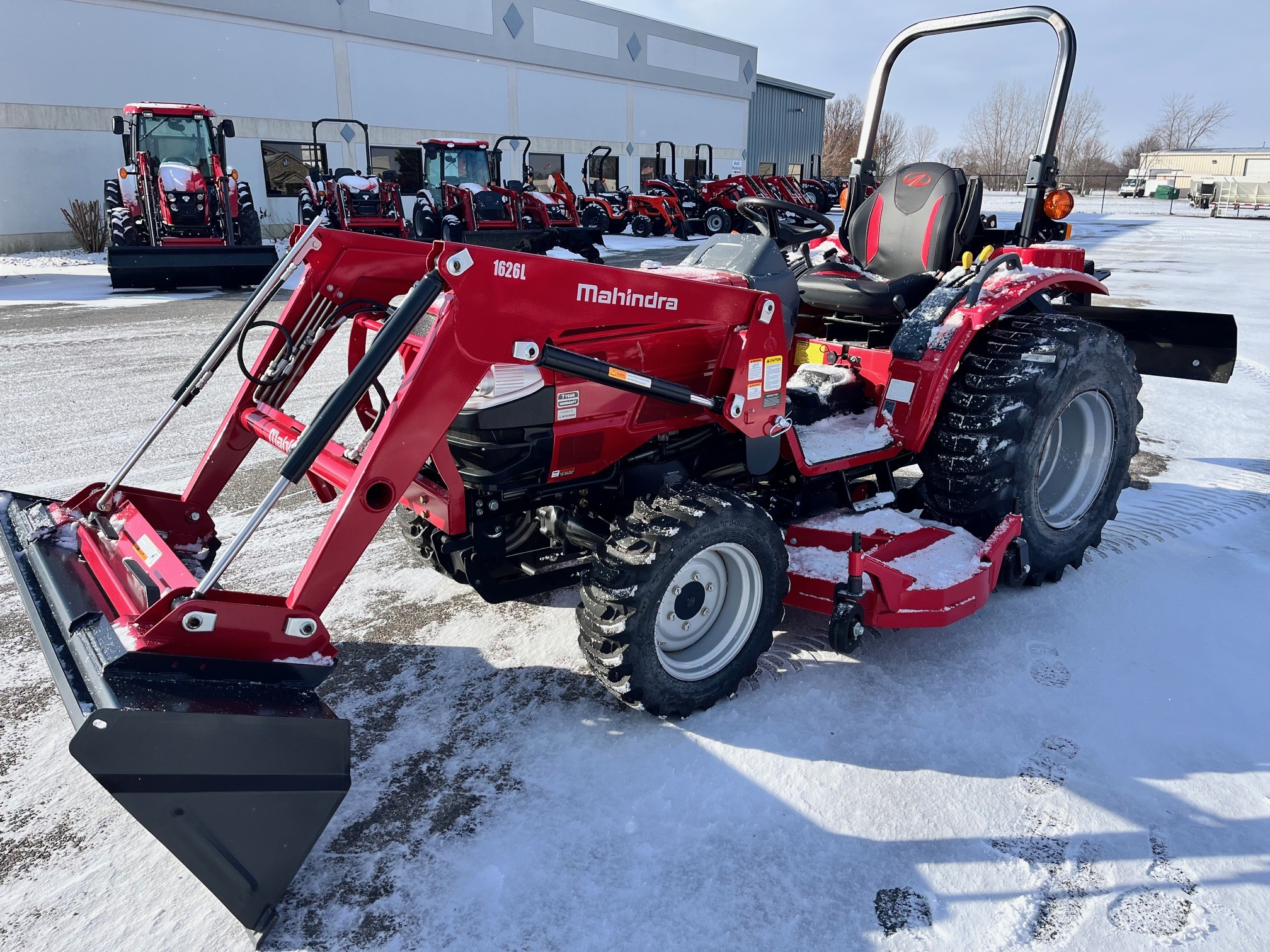 Mahindra 1626 Shuttle: Attachments, Specs, Price