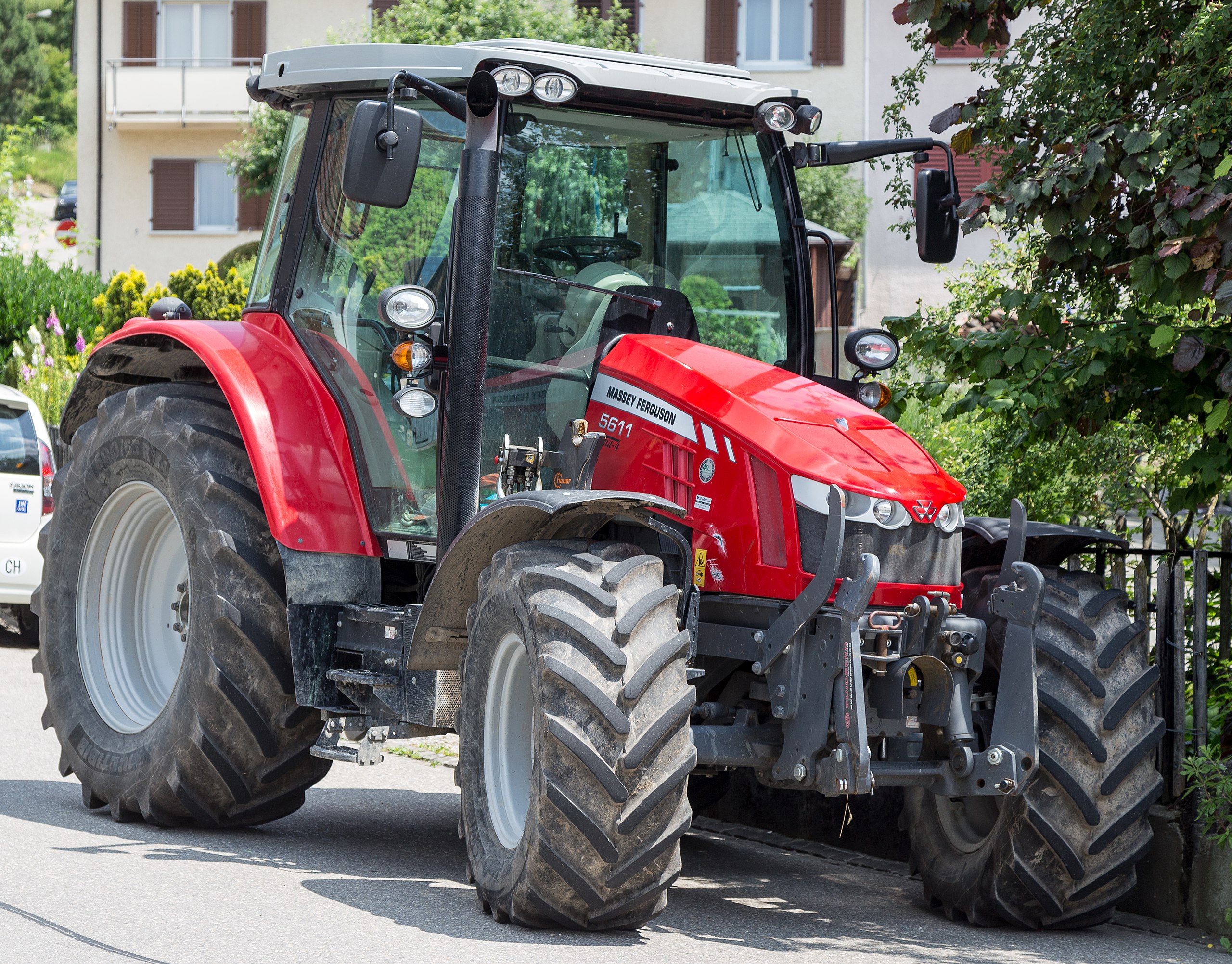 Massey Ferguson 5611 Tractor | AllMachines