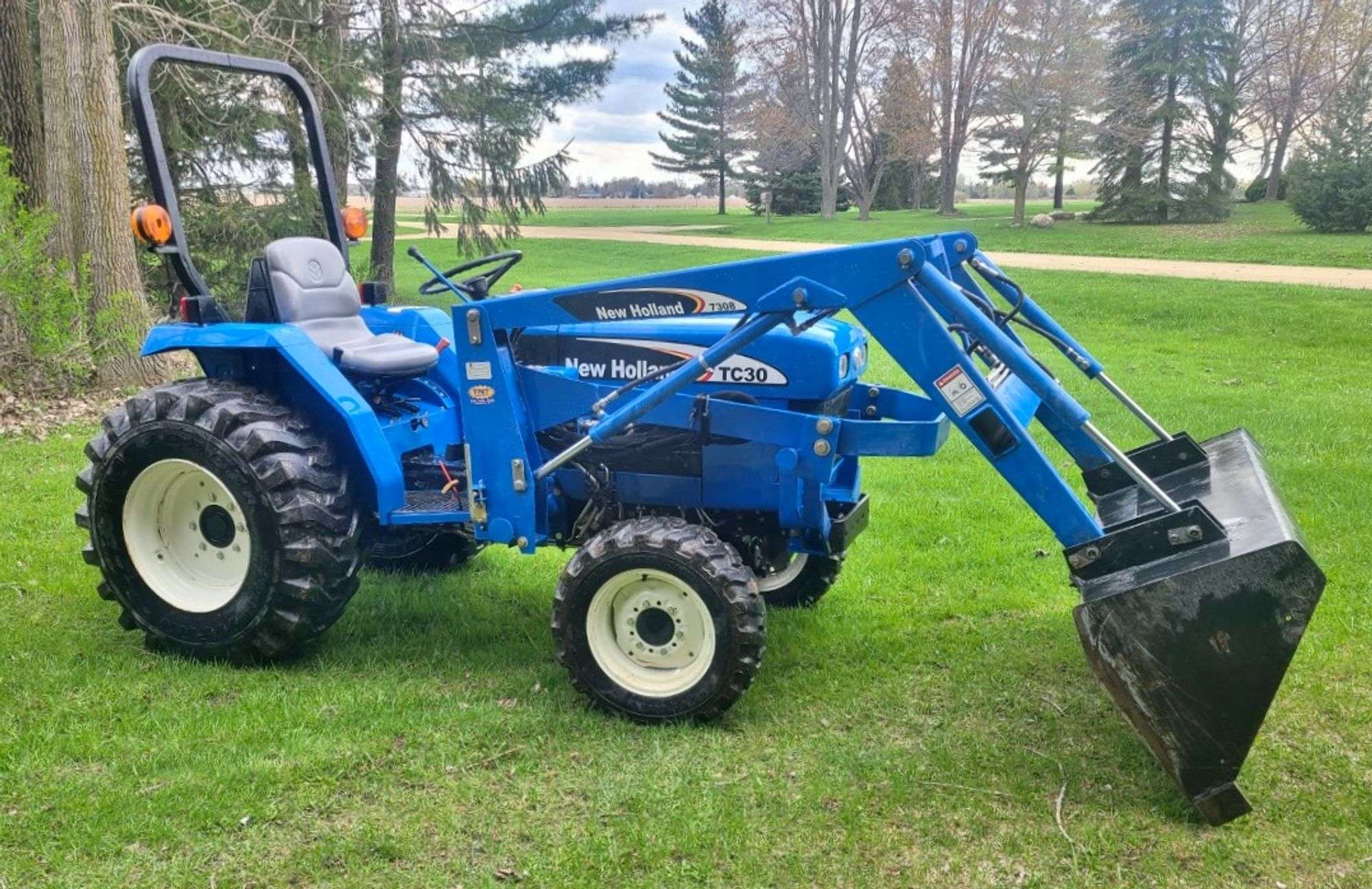 New Holland TC30: Attachments, Specs, Price | AllMachines