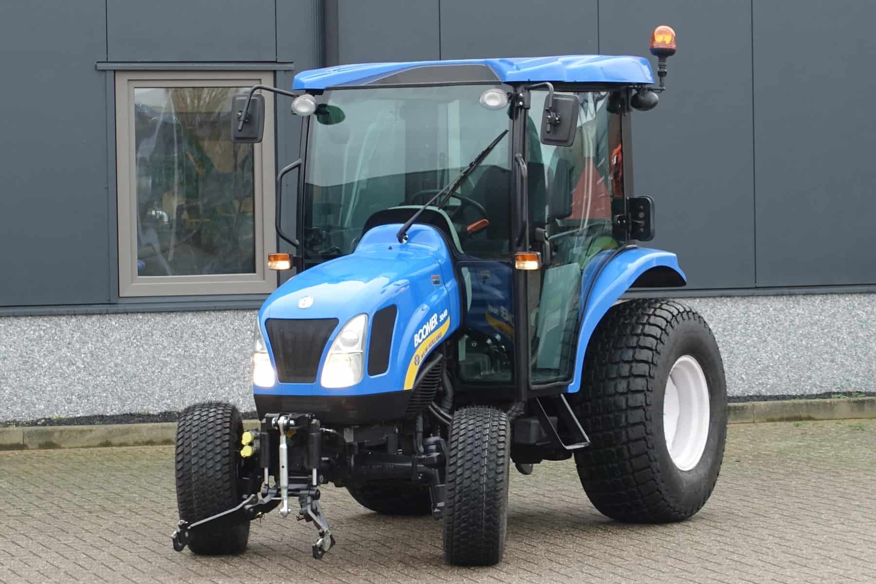New Holland Boomer 3040: Attachments, Specs, Price