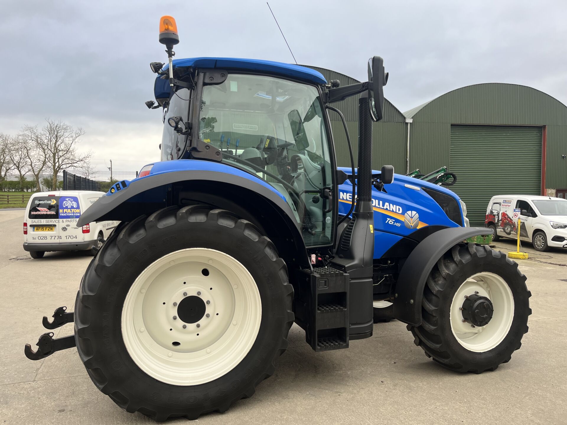 New Holland T6.145 Dynamic Command: Attachments, Specs