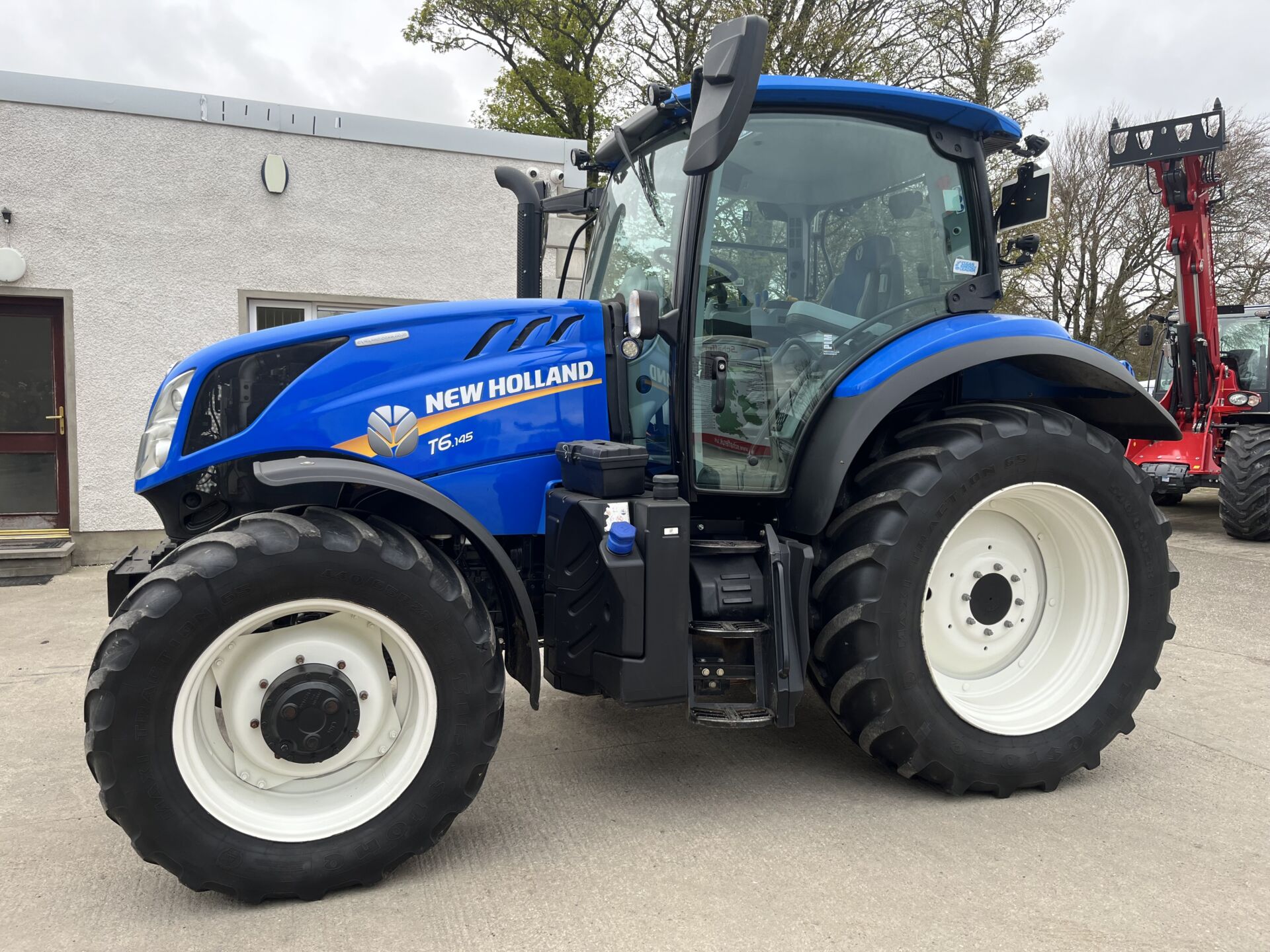 New Holland T6.145 Auto Command: Attachments, Specs, Price