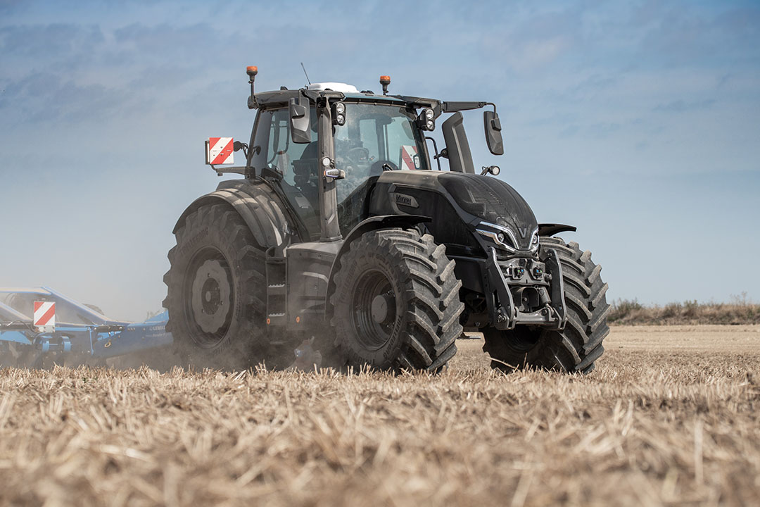 Valtra Q225 Tractor | AllMachines