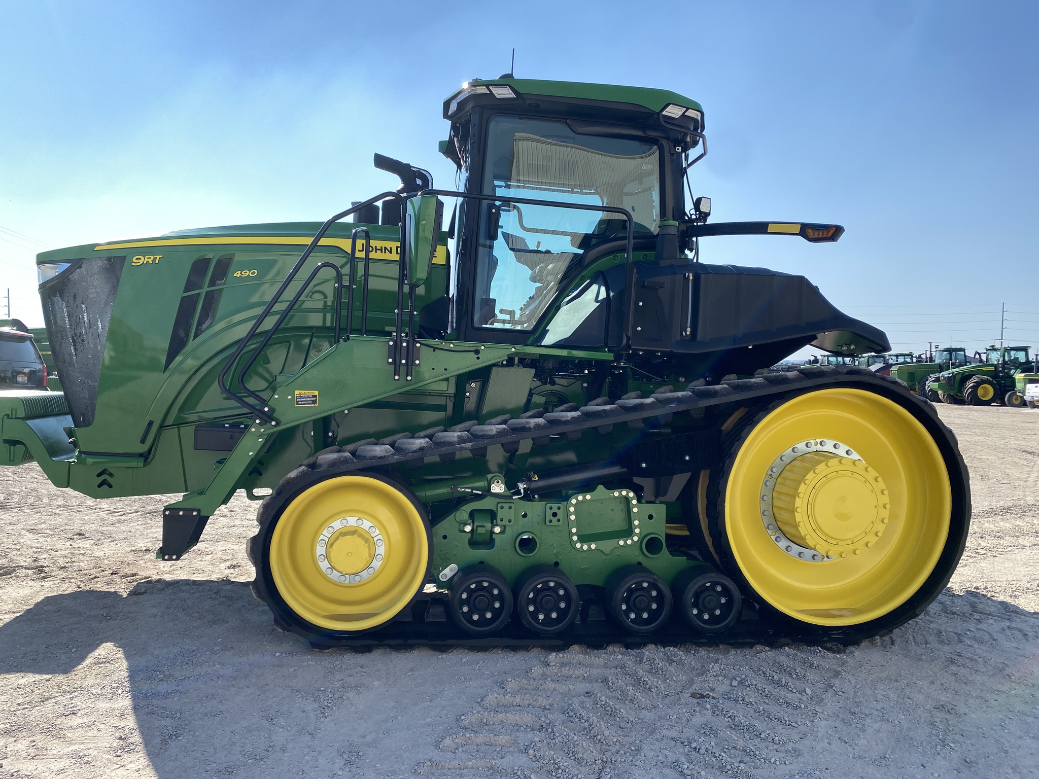 John Deere 9RT 490: Attachments, Specs, Price