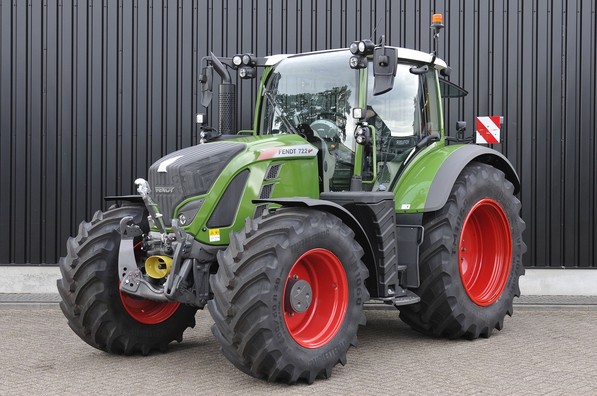 Fendt 722 Vario Gen7 Tractor | AllMachines