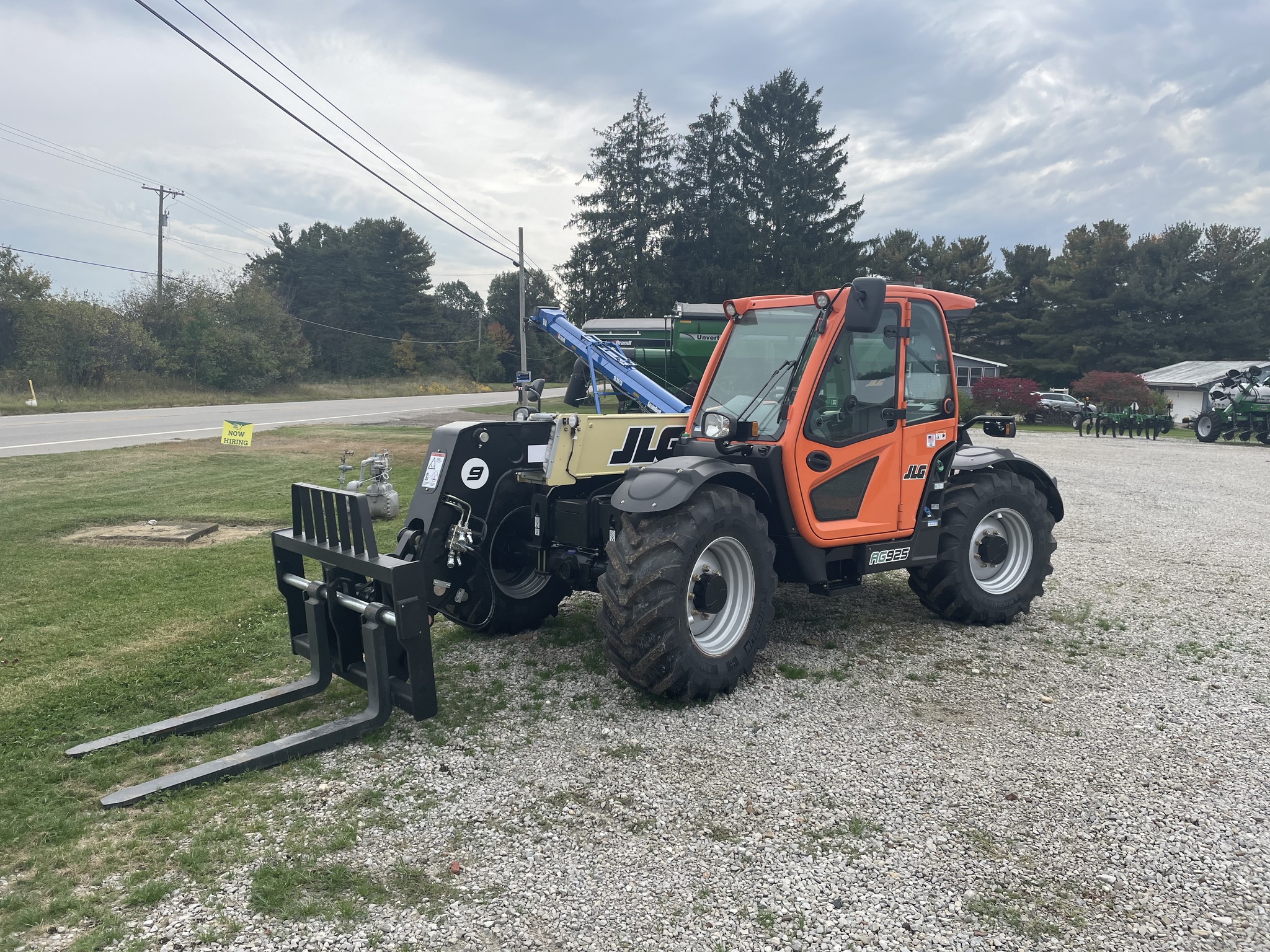 JLG 925 Telehandler: Specs, Dimensions, Manuals