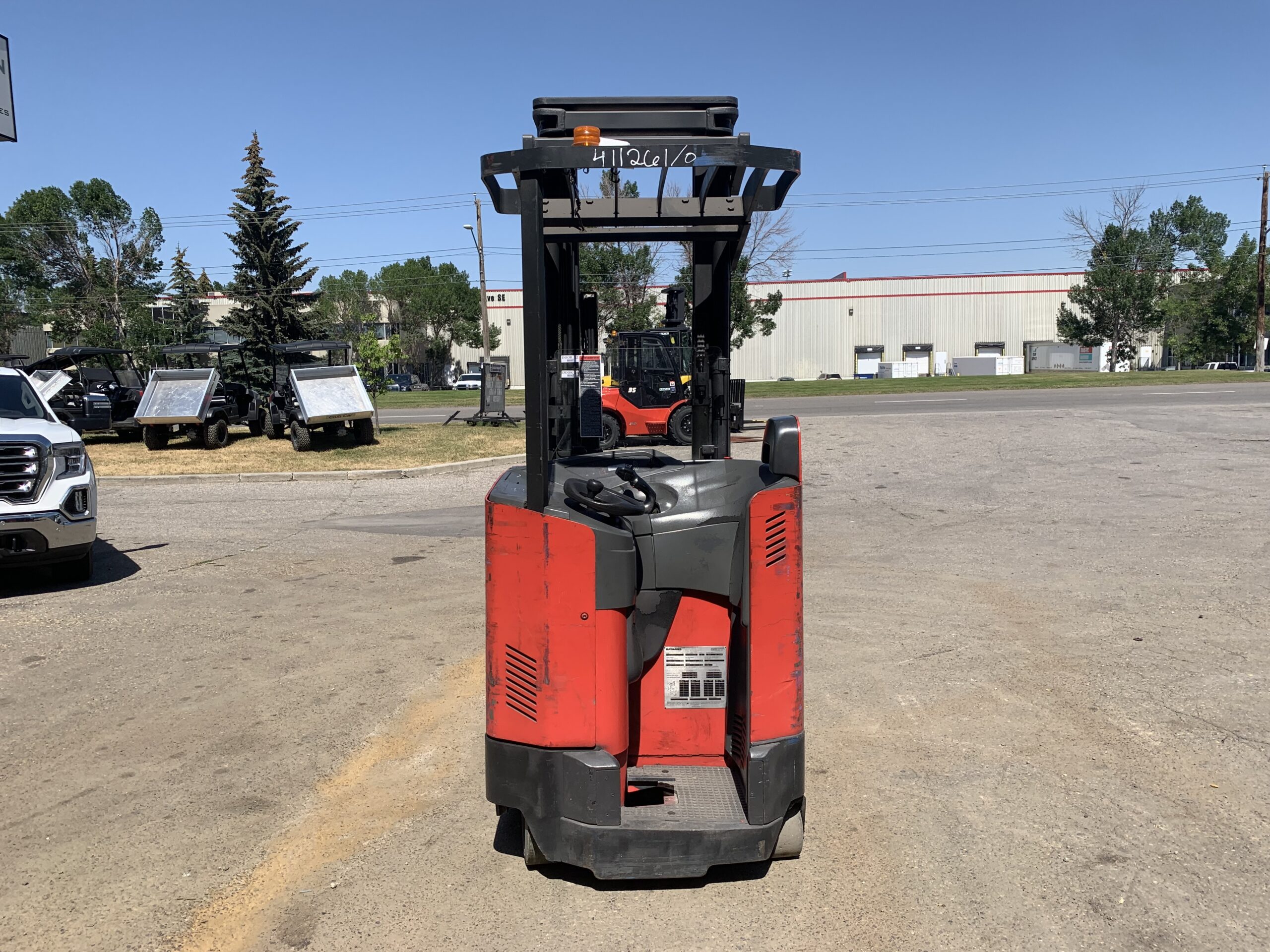 The Raymond Corporation 750R45TT Reach Truck: Specs