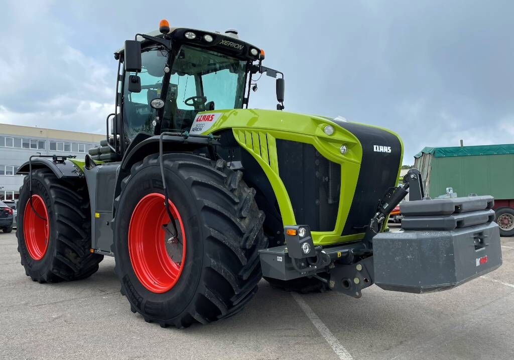 Claas Xerion 5000 TRAC / TRAC VC: Attachments, Specs