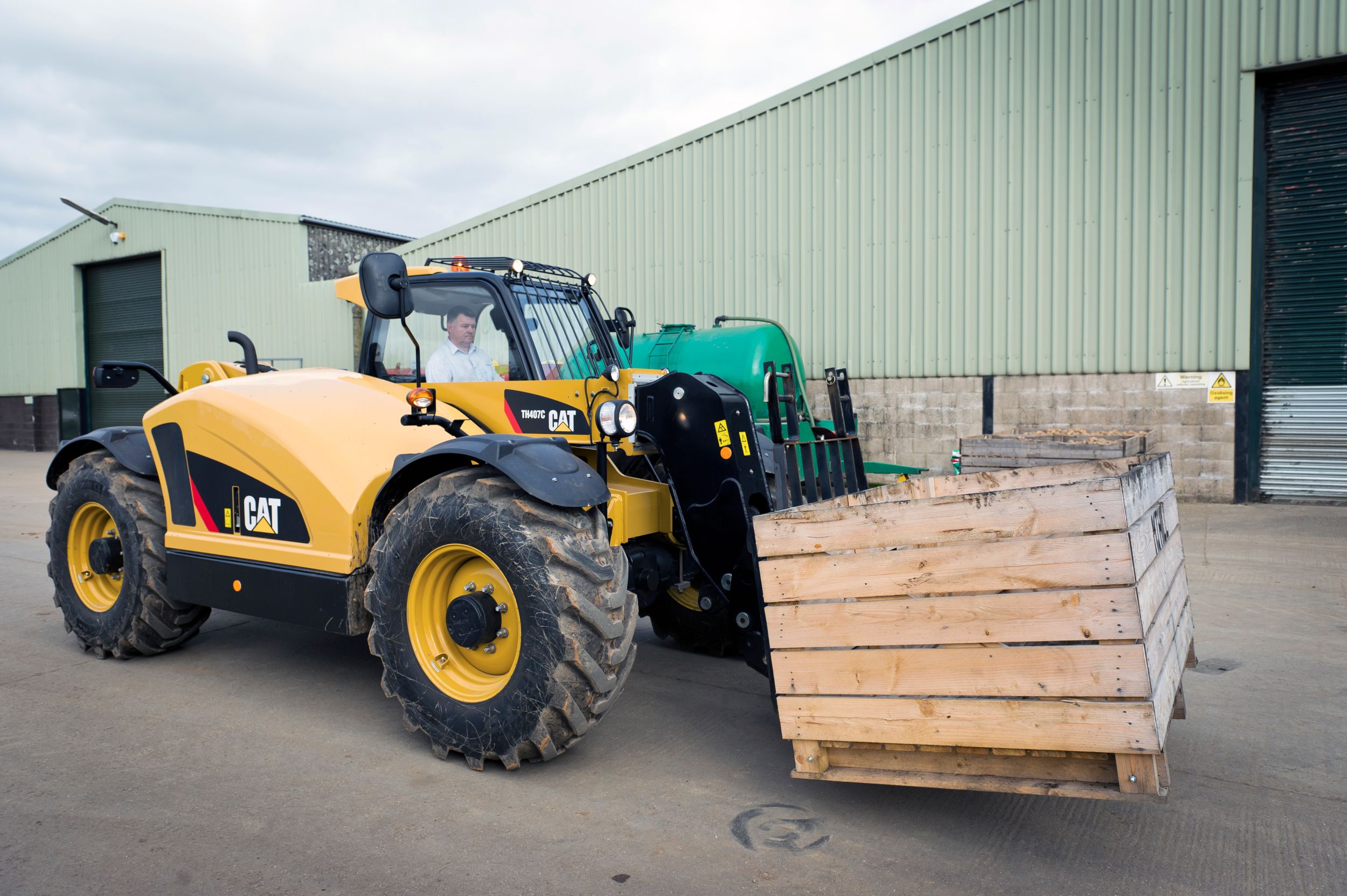 Cat Lift Trucks TH255 Telehandler: Specs Manuals