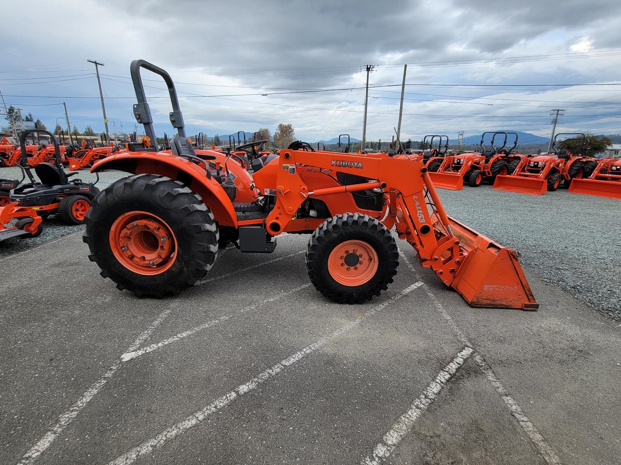 Kubota M5040: Attachments, Specs, Price | AllMachines